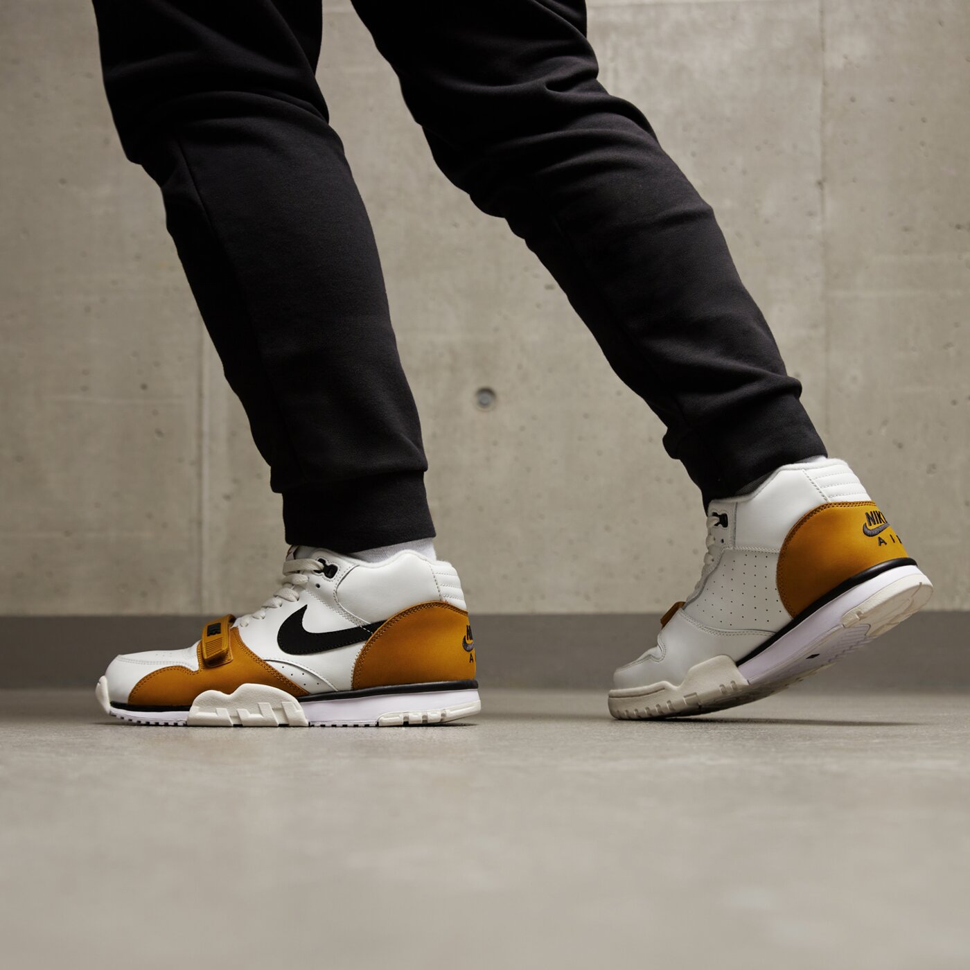 NIKE AIR TRAINER 1 (FQ8225-100) | kolor biały | Męskie Buty lifestyle ...
