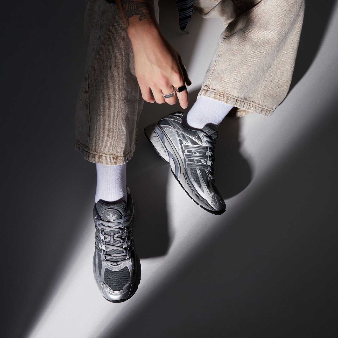 ADIDAS ADISTAR CUSHION (IG6927) | kolor szary | Męskie Buty lifestyle ...